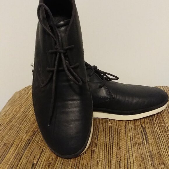 UGG | Shoes | Ugg Freamon Capra Chukka Boots Mens 85 Black Leather ...